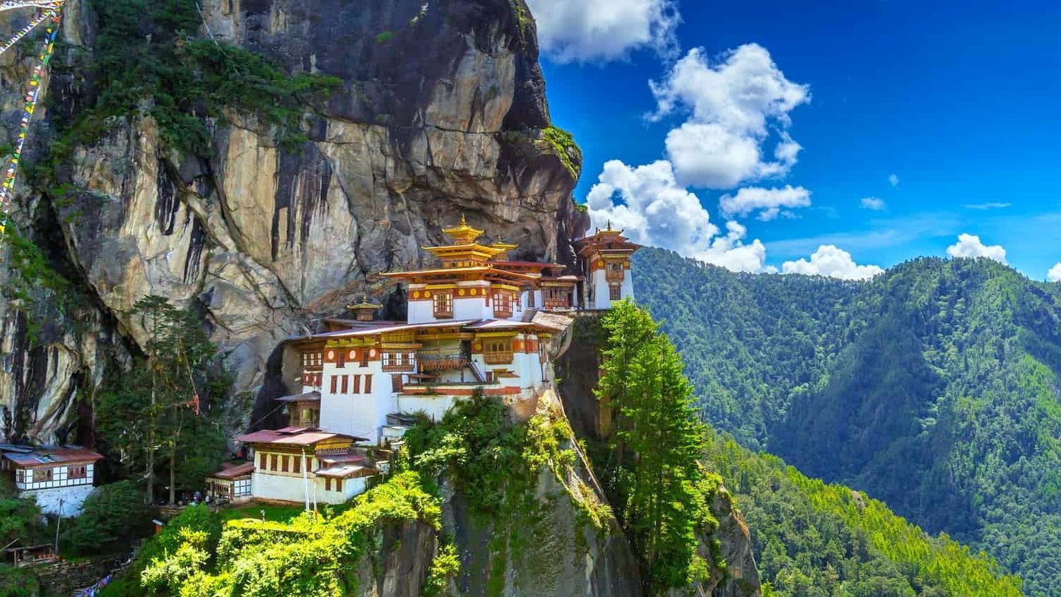 Explore Must-See Places in Paro, Bhutan