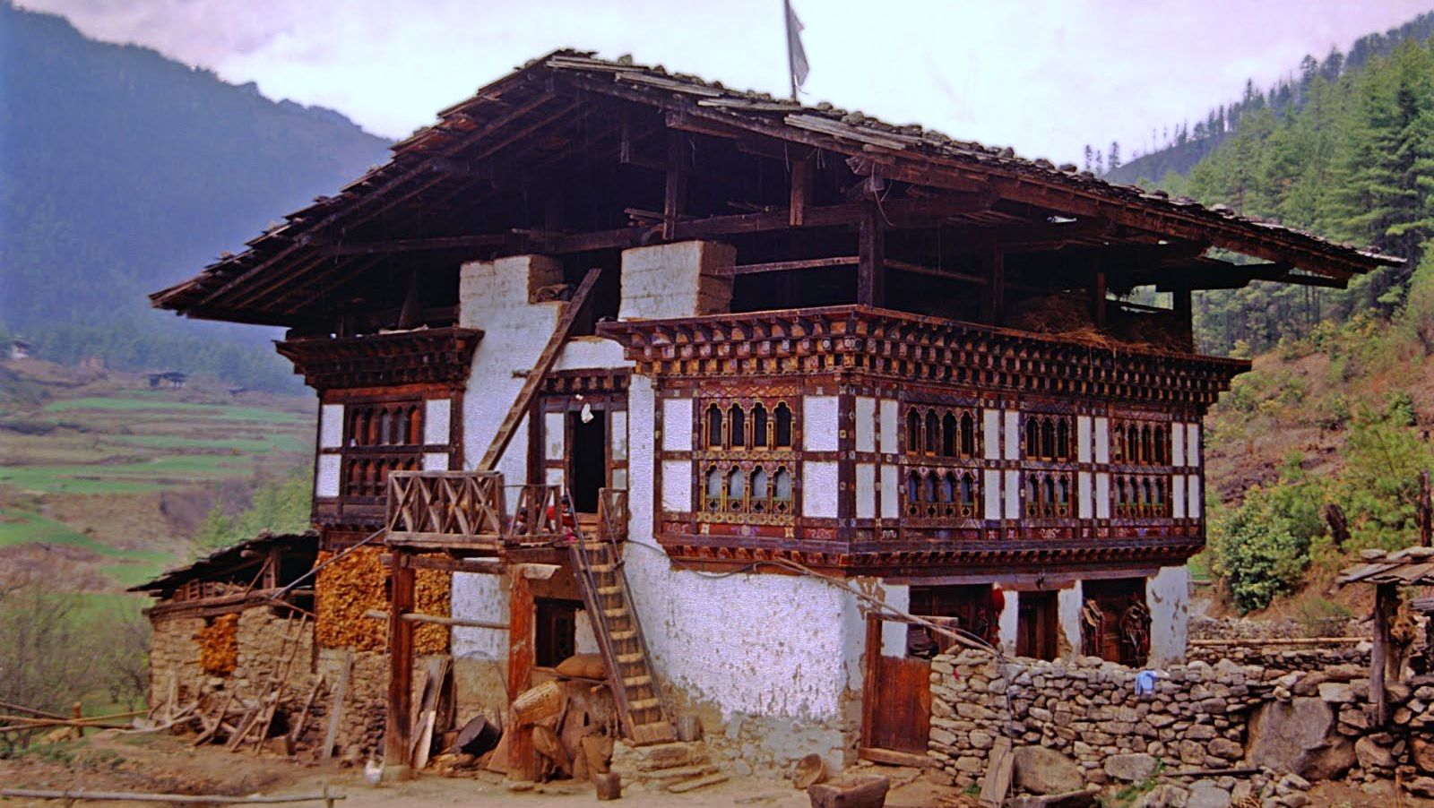 Explore Bhutanese Architecture: A Cultural Journey