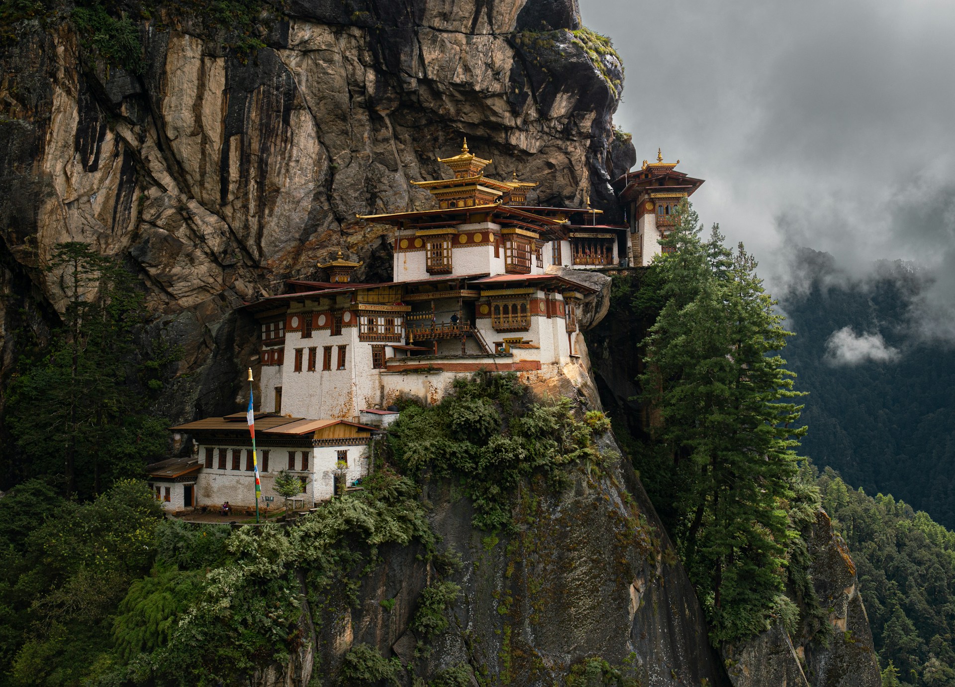 Explore Paro: Top Sights & Hidden Gems Revealed